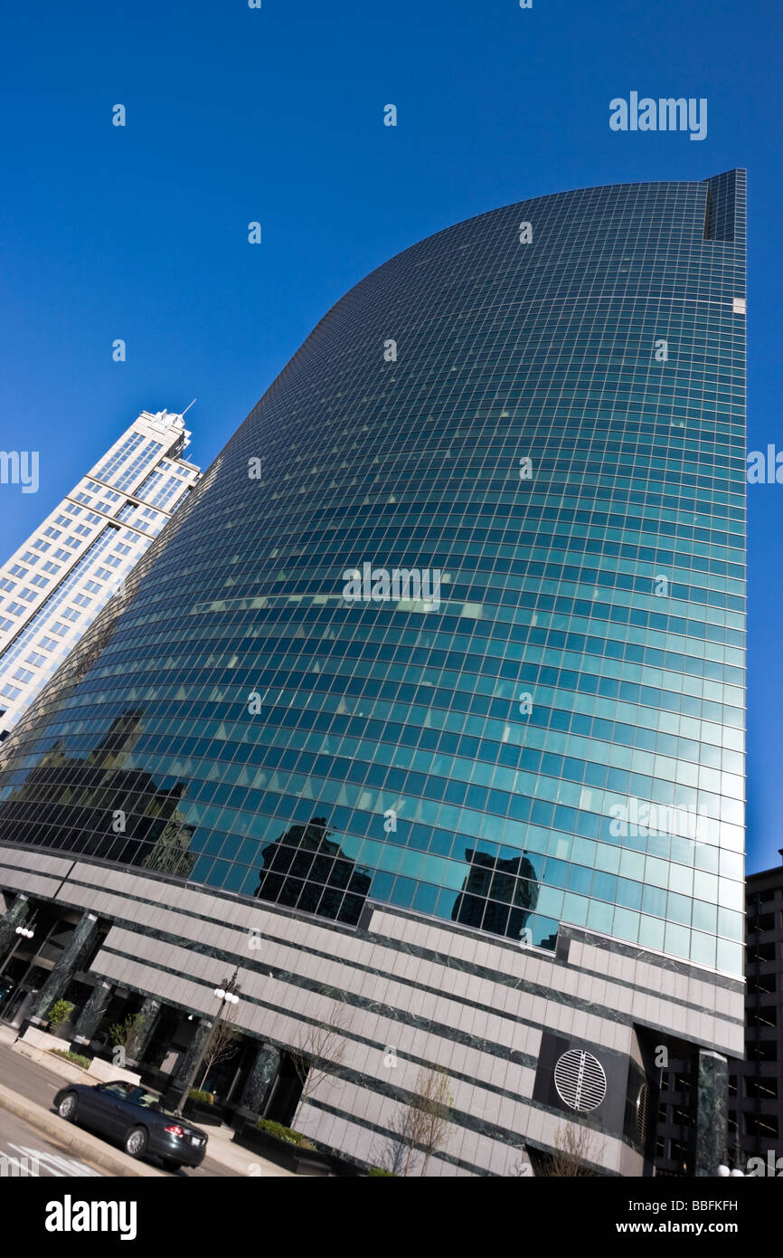 Merchandise Mart reflected Stock Photo - Alamy