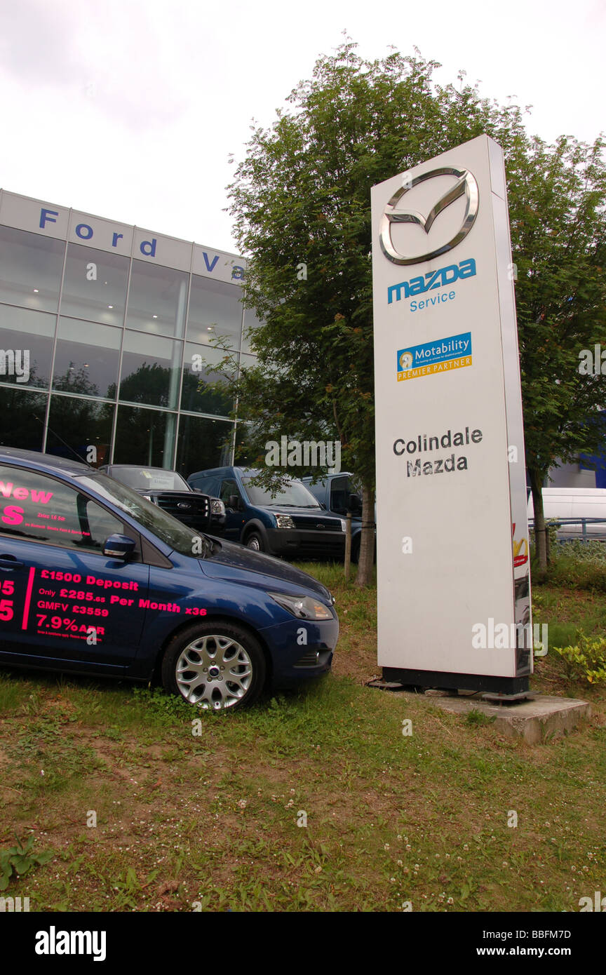 Mazda service hi-res stock photography and images - Alamy