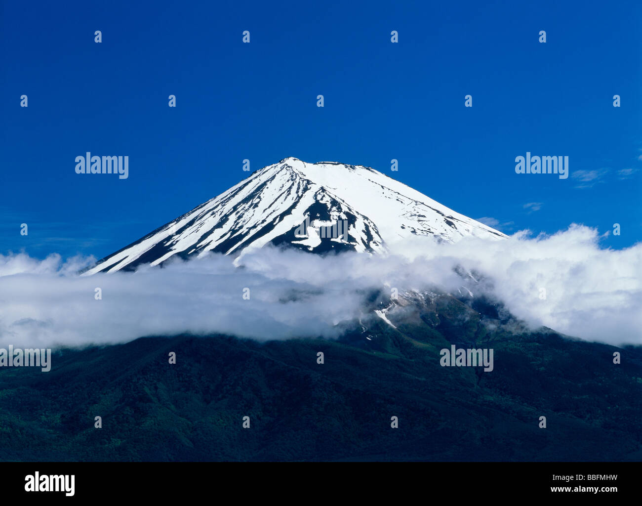 Mt.Fuji And Cloud Stock Photo - Alamy