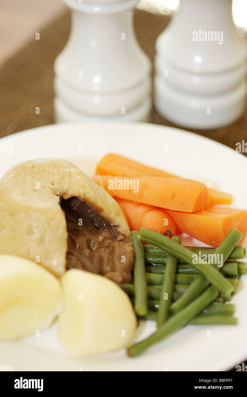 Beef suet pudding hi-res stock photography and images - Alamy