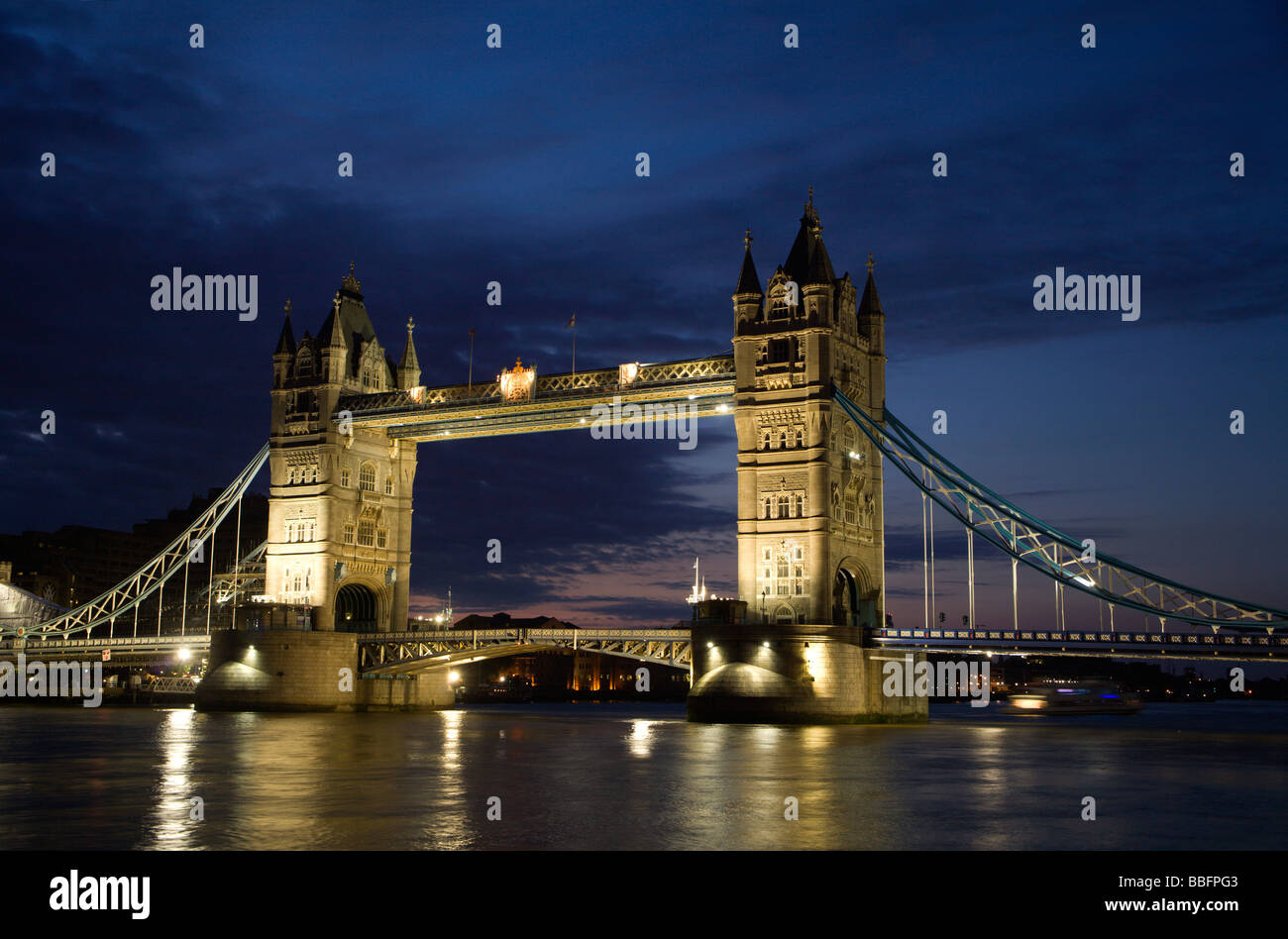 London - Tower bridge by daylight Stock Photo - Alamy
