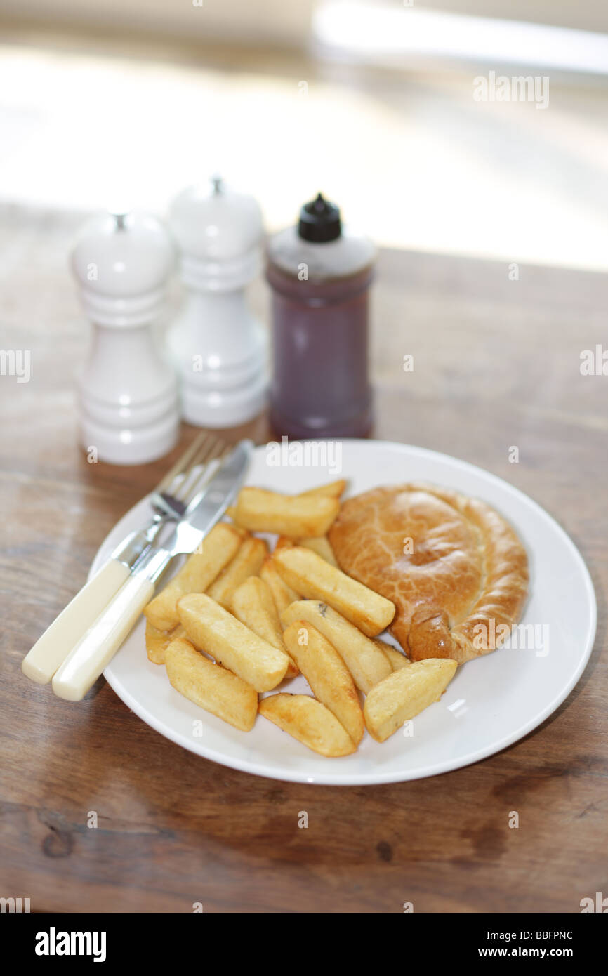 Steak and stilton pasty hi-res stock photography and images - Alamy