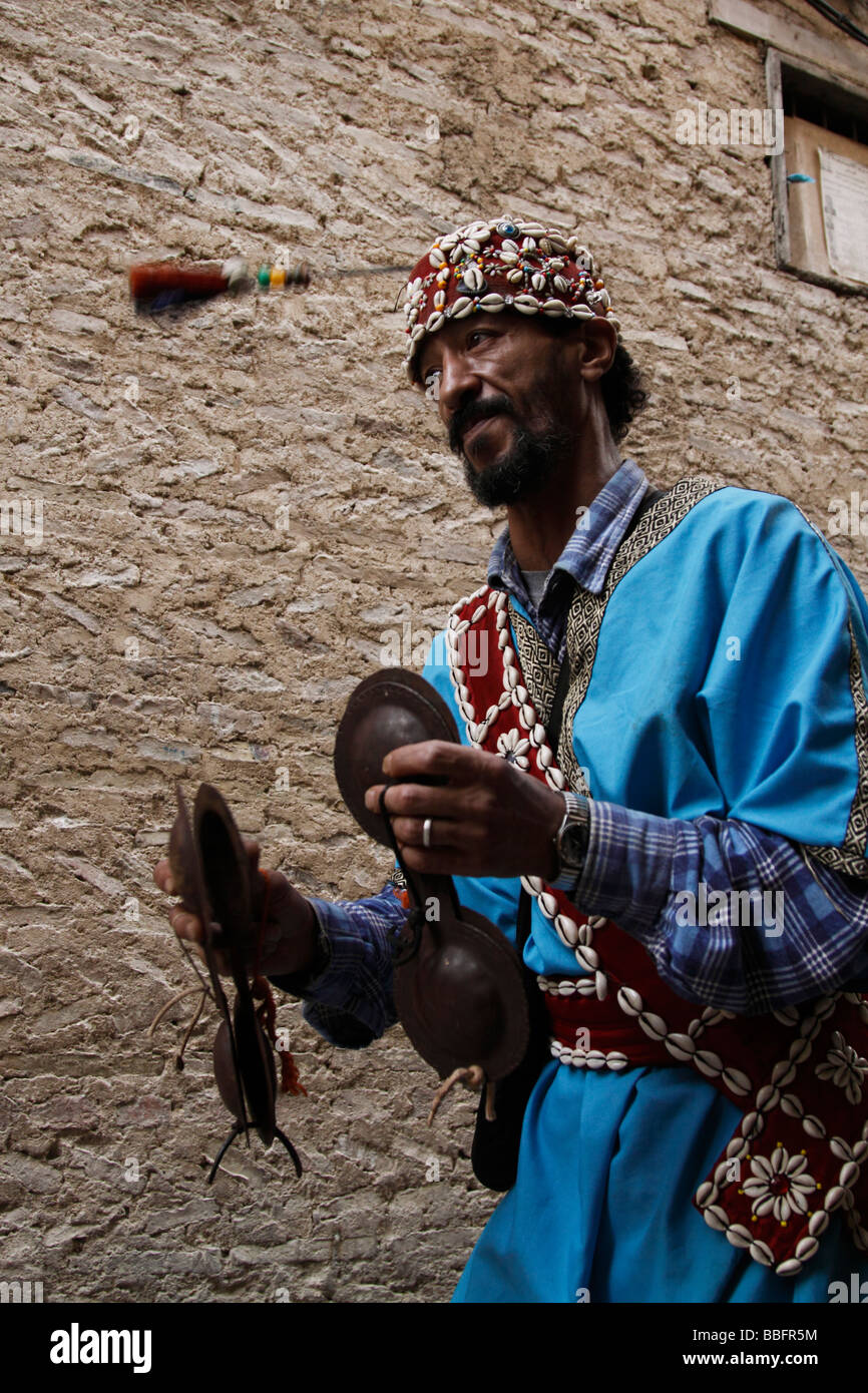 Moroccan musical instruments hi-res stock photography and images - Alamy