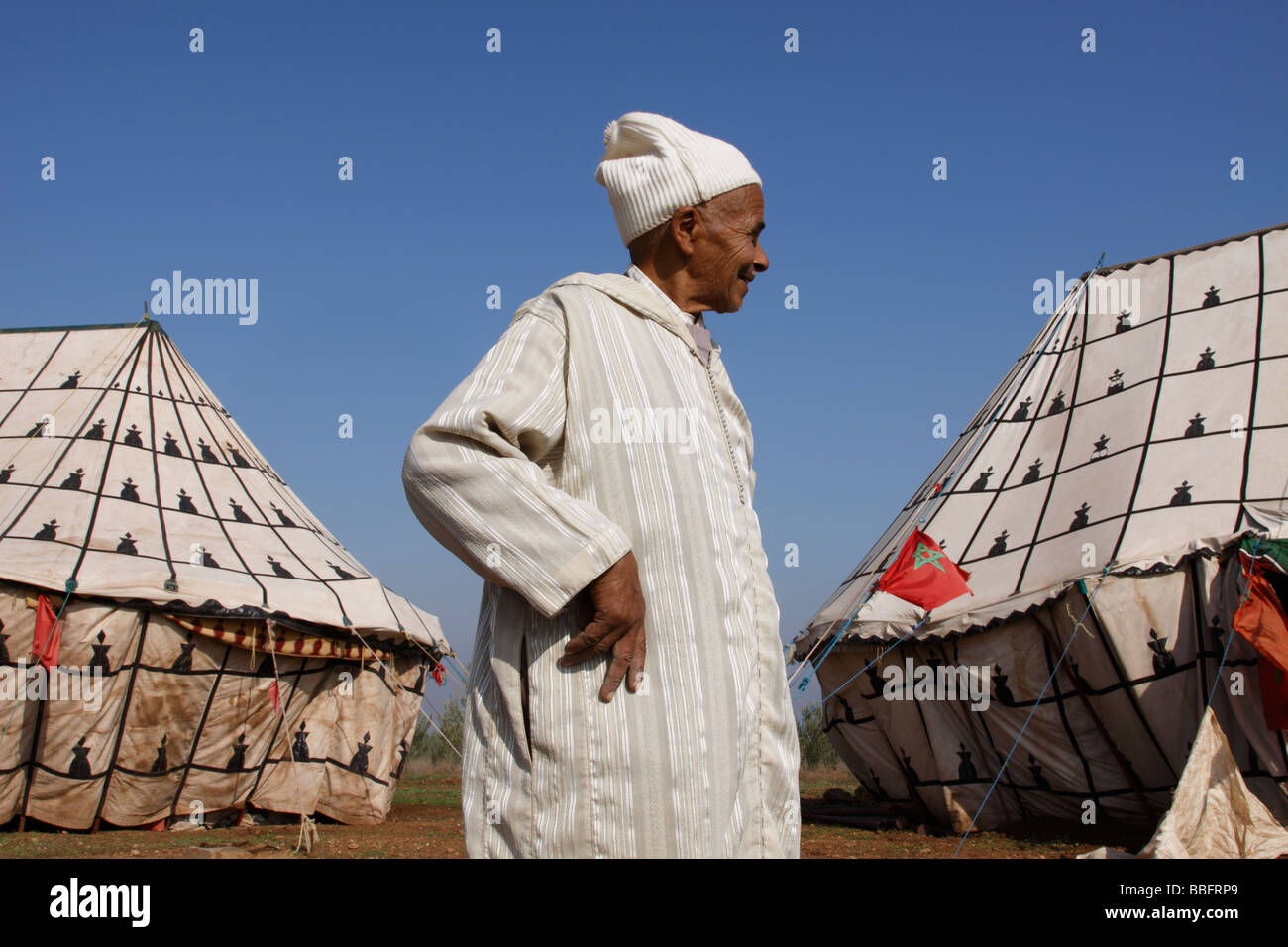 Traditional moroccan berber tent hi-res stock photography and images ...