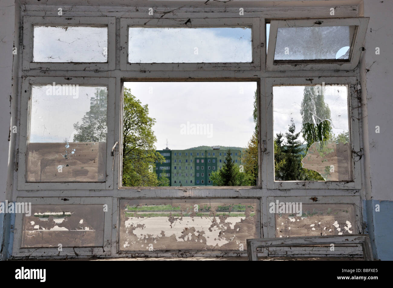 Old broken window Stock Photo - Alamy