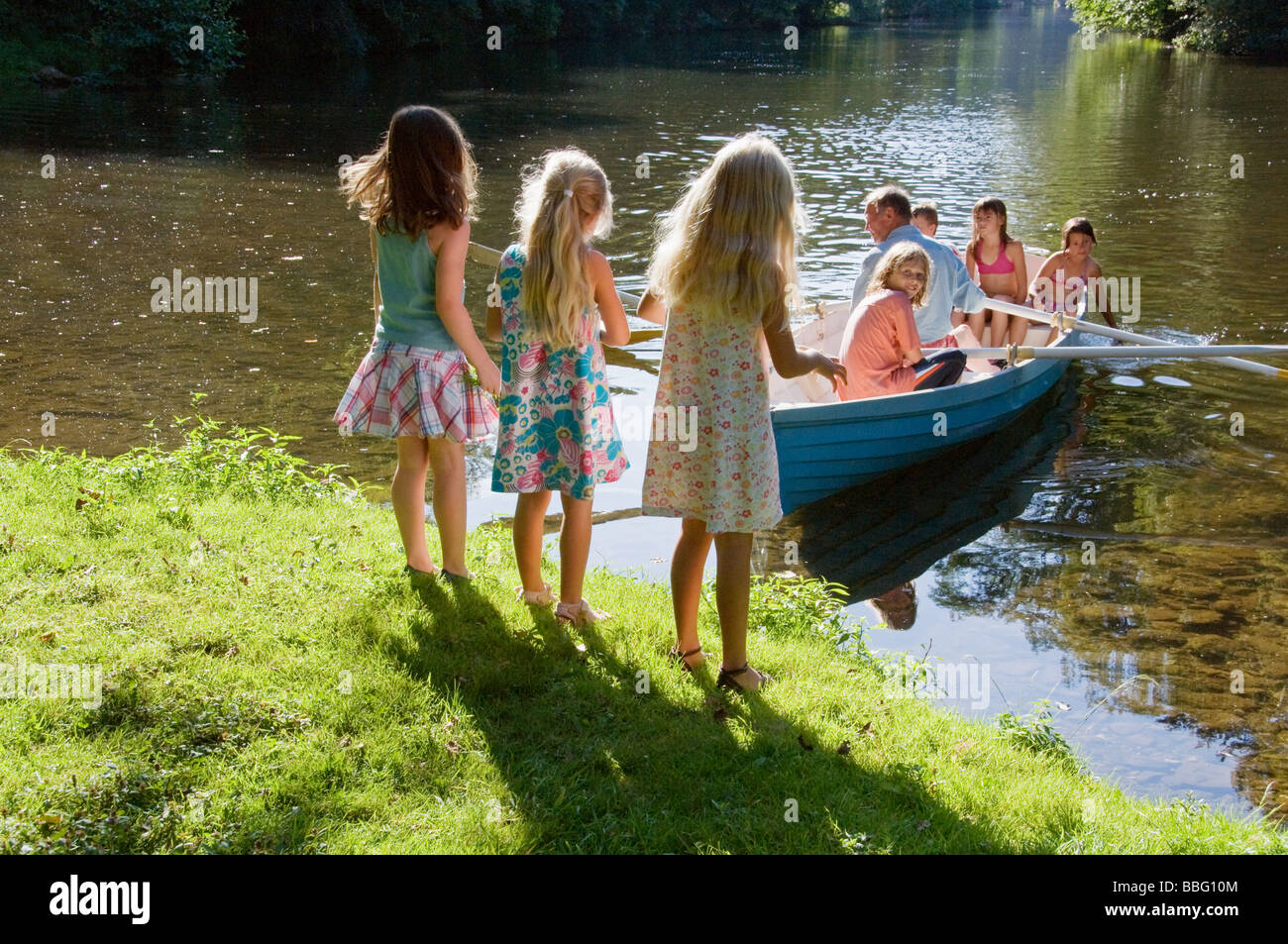 Man rowing a boat lighting hi-res stock photography and images - Alamy