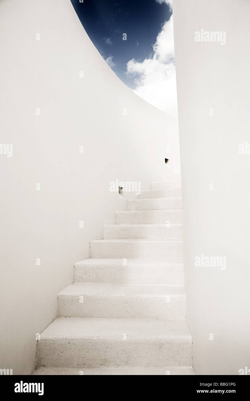 White stairs hi-res stock photography and images - Alamy