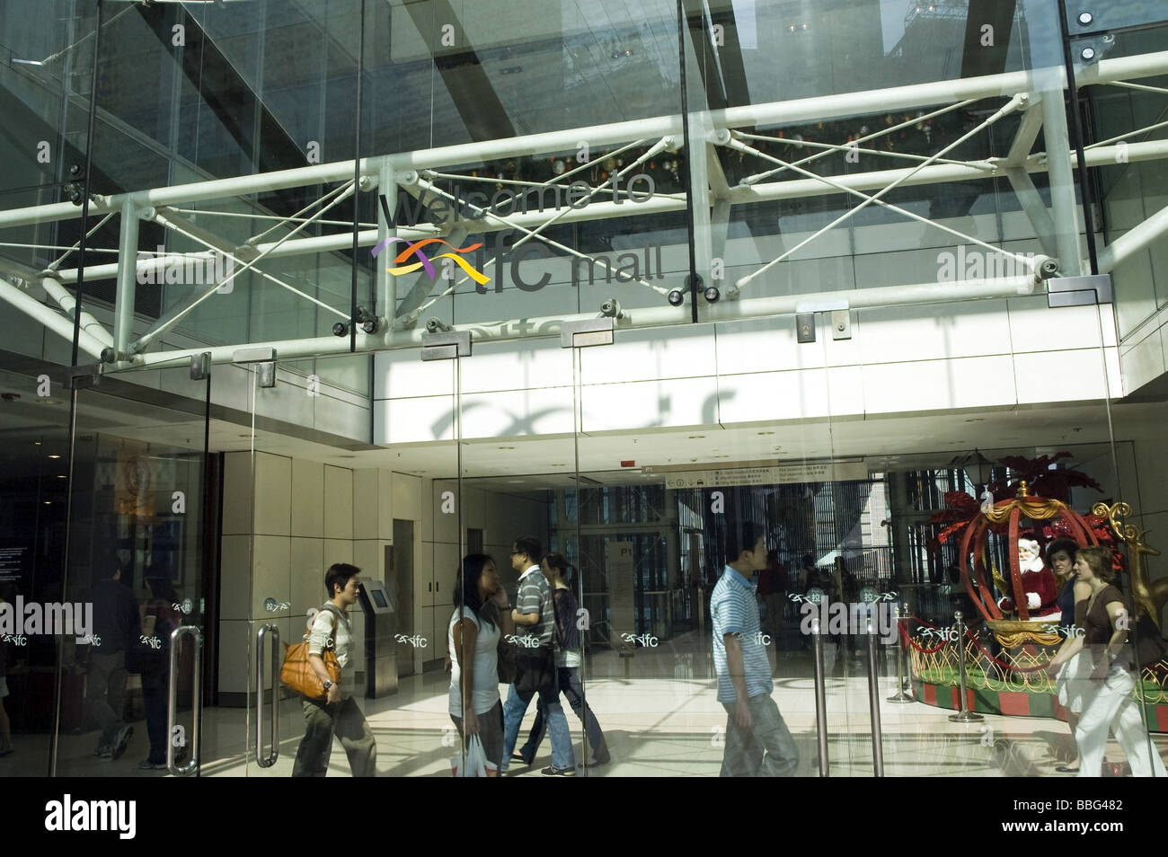 Ifc shopping mall hi-res stock photography and images - Alamy