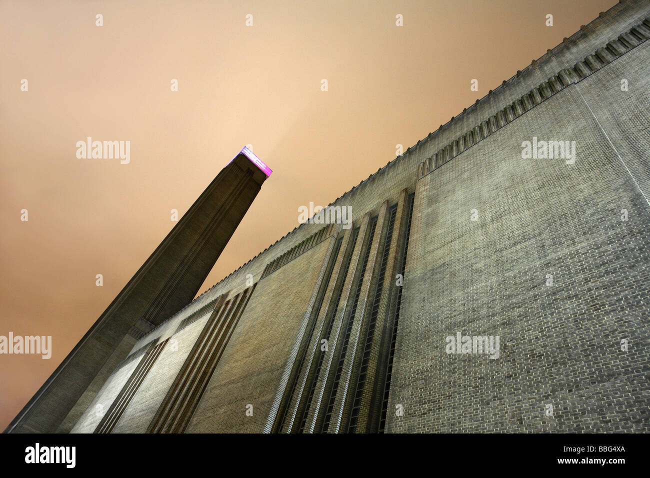 Tate Modern at night Stock Photo - Alamy