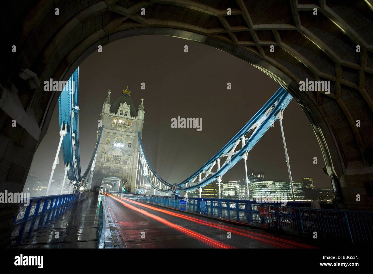 London traffic congestion landmark hi-res stock photography and images ...