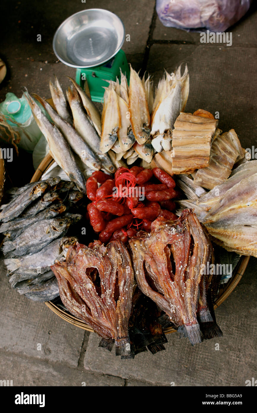 Dry fish on the can tho market Stock Photo - Alamy