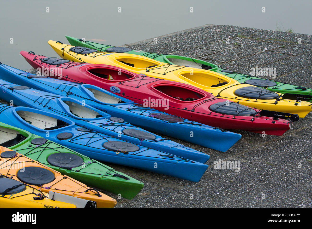Kayaks in different colors at Dong Lake, National Dong Hwa University ...