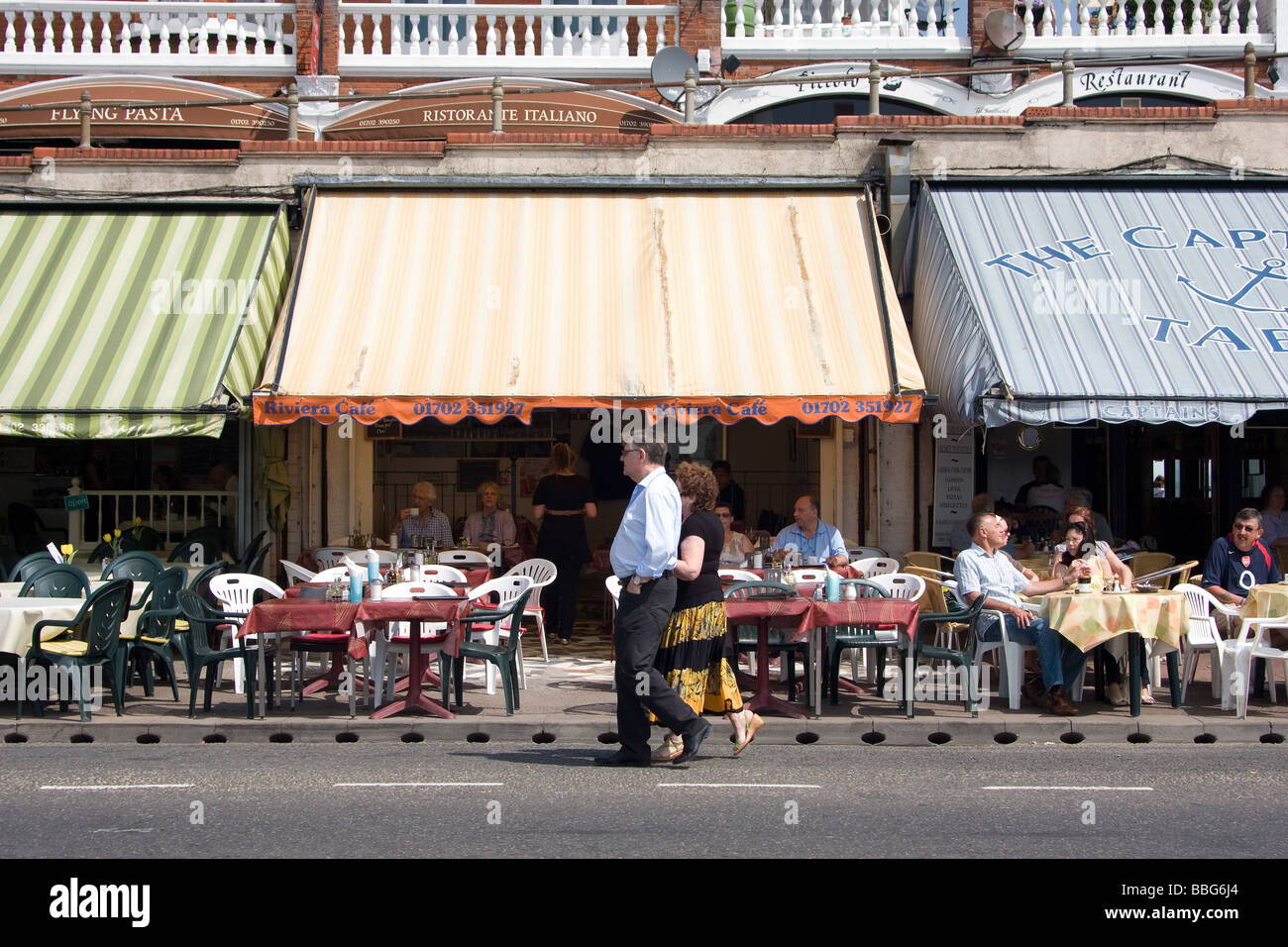 al fresco diners restaurant tables dining eat out southend air festival ...