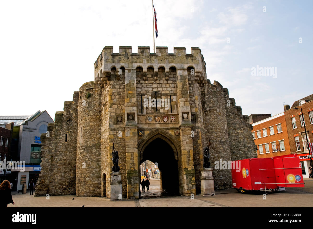 Bargate Memorial, the ancient gateway to the medieval town of Hampton ...