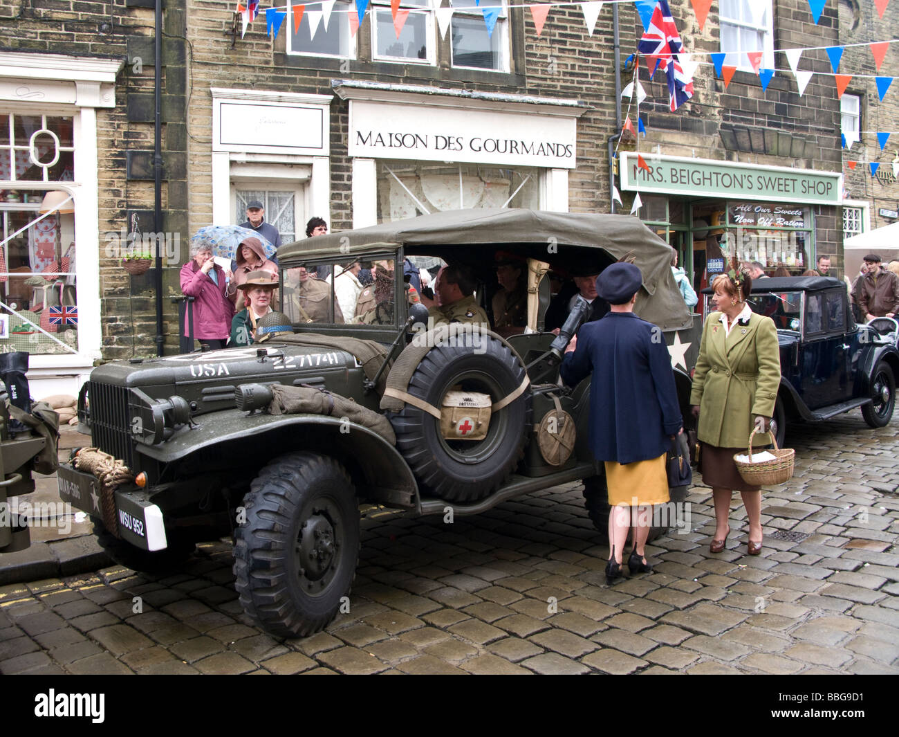 40's commemorative weekend in Haworth, Yorkshire Stock Photo - Alamy