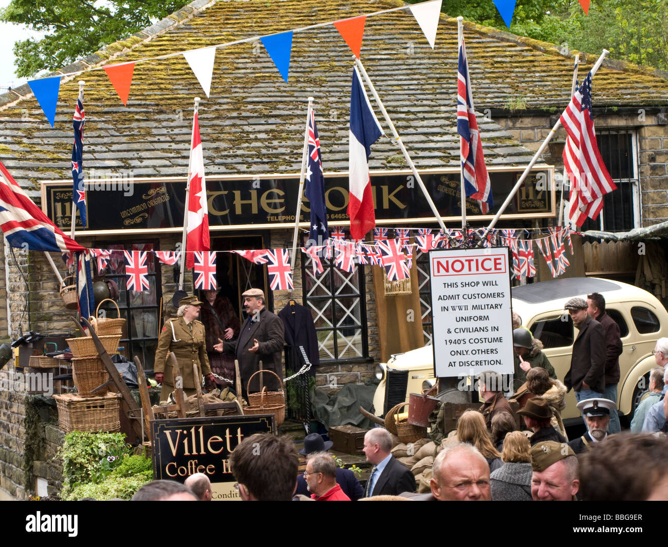 40's commemorative weekend in Haworth, Yorkshire Stock Photo - Alamy