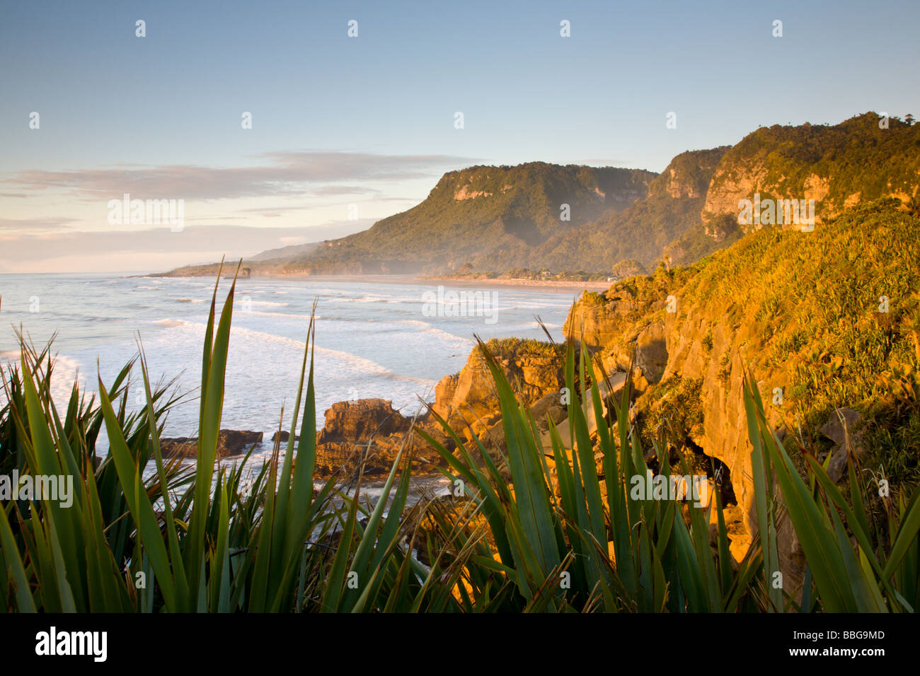 Beach punakaiki hi-res stock photography and images - Alamy