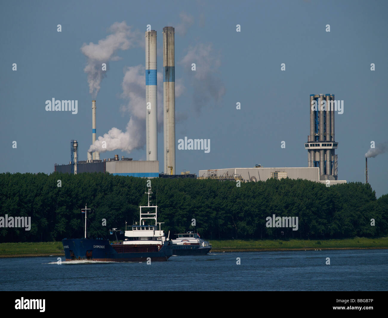 Factory waste pollution river hi-res stock photography and images - Alamy
