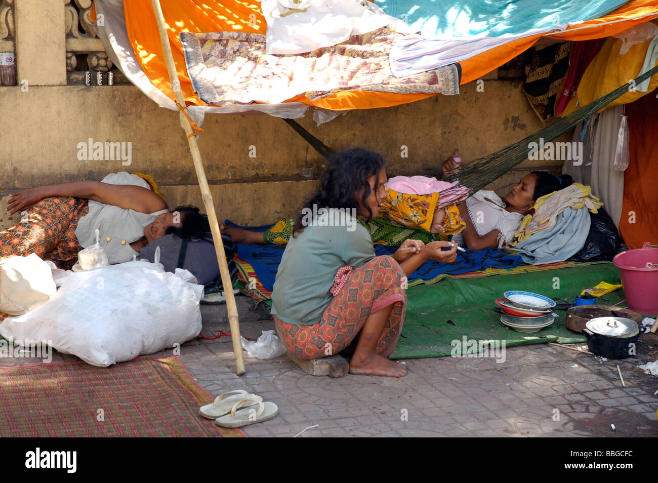 Slum girls hi-res stock photography and images - Alamy