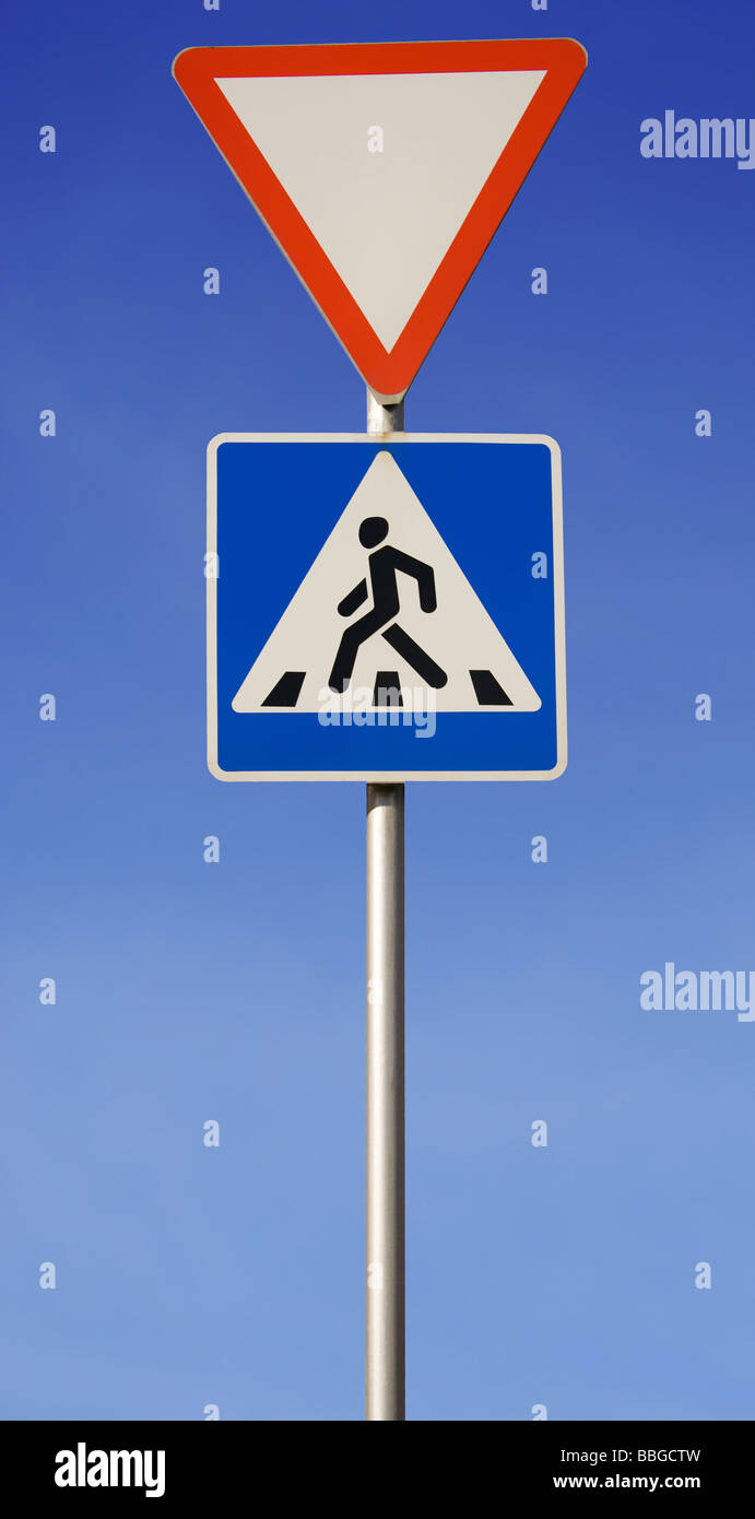 Multiple road sign hi-res stock photography and images - Alamy