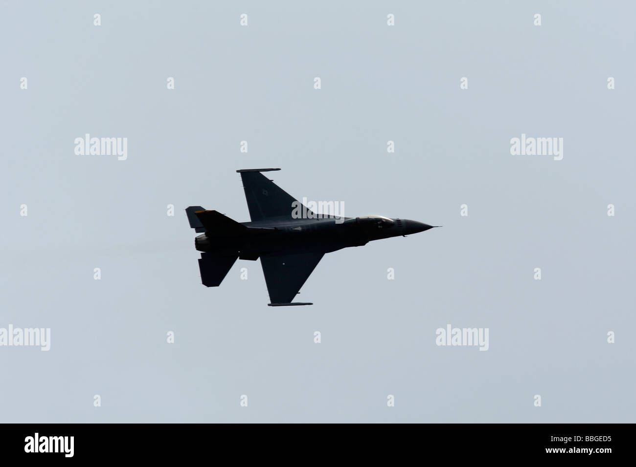 F 16 Fighting Falcon in Flight Stock Photo - Alamy