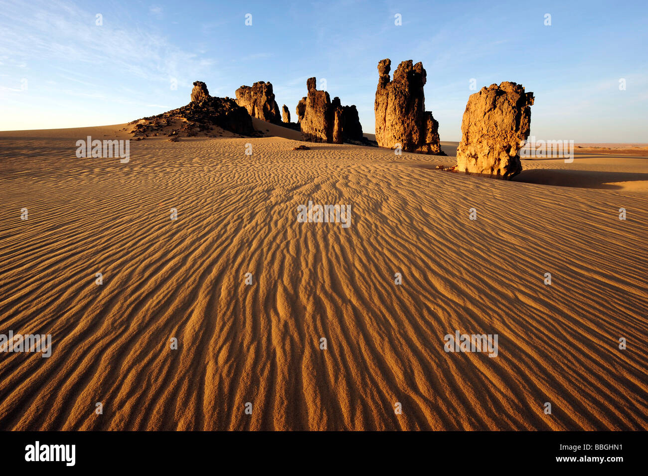 Algerian desert hi-res stock photography and images - Alamy