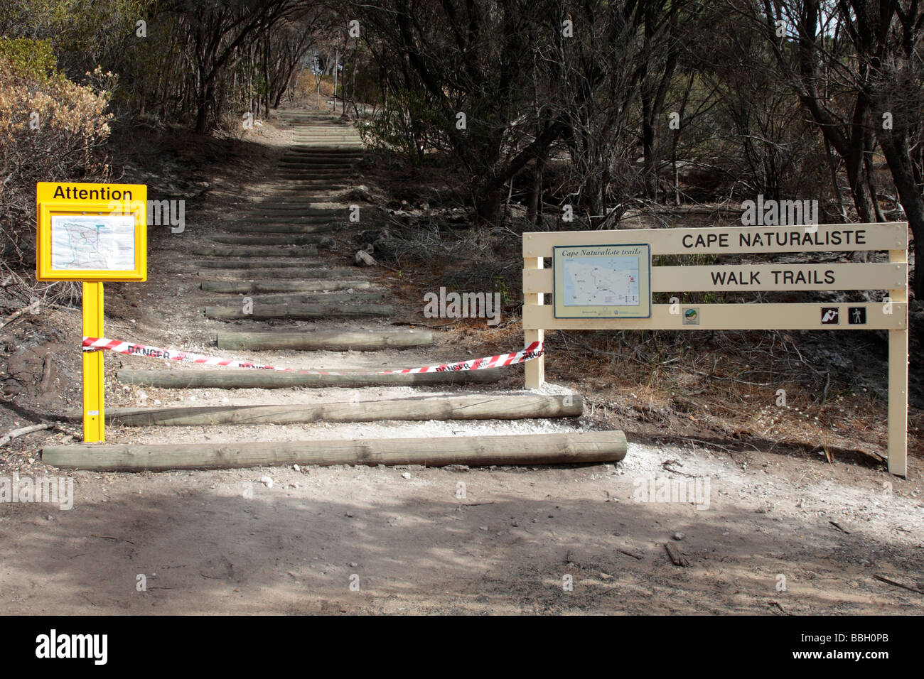Trail closed sign hi-res stock photography and images - Alamy