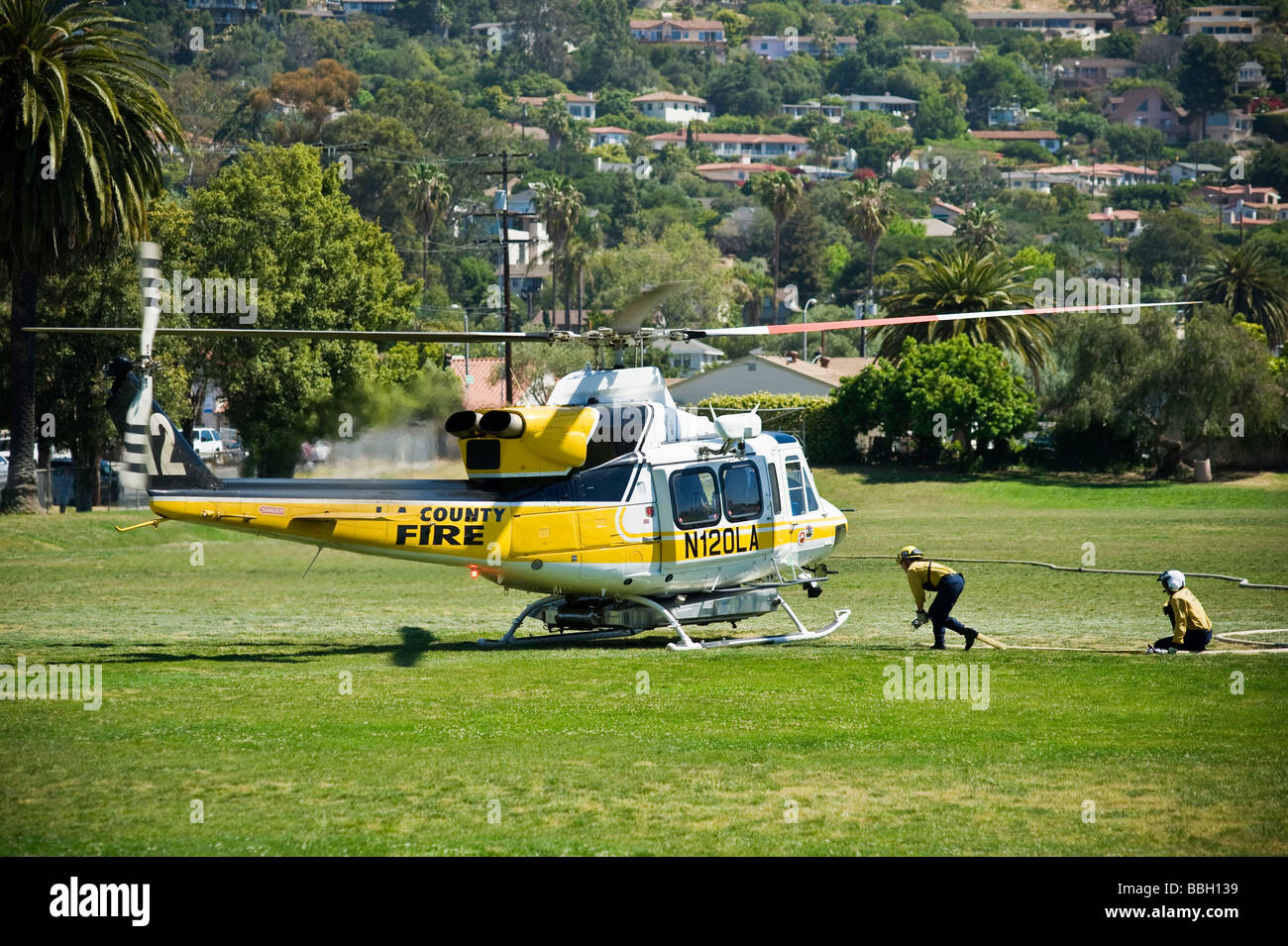Helicopter hover in field hi-res stock photography and images - Alamy