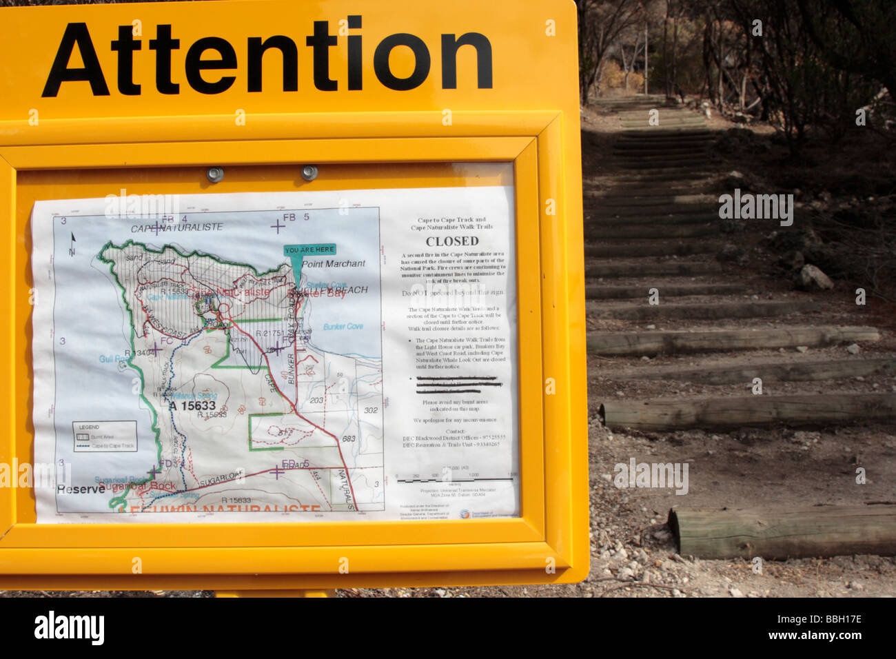 Trail closed sign hi-res stock photography and images - Alamy