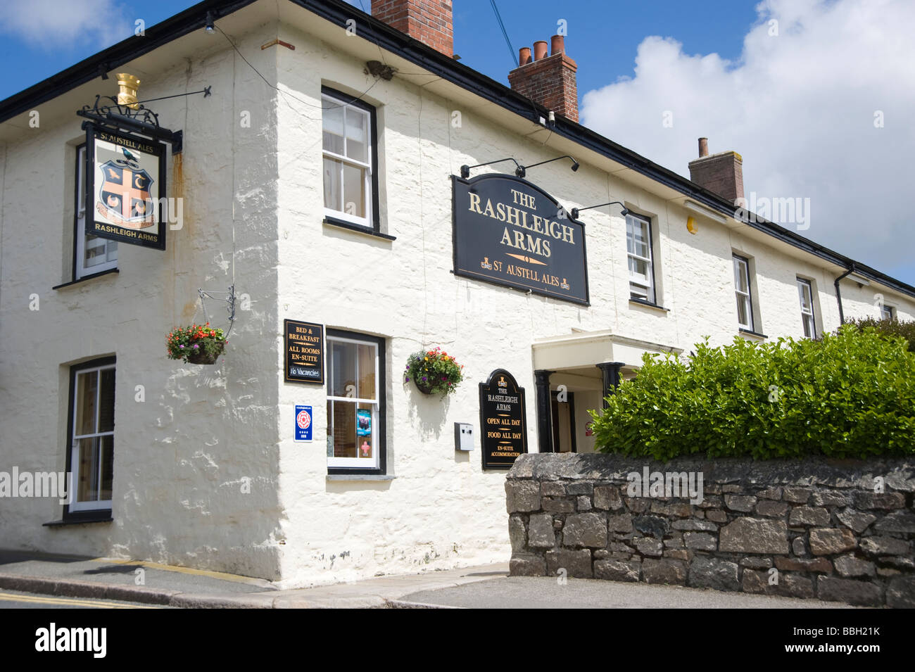 Rashleigh arms inn hi-res stock photography and images - Alamy