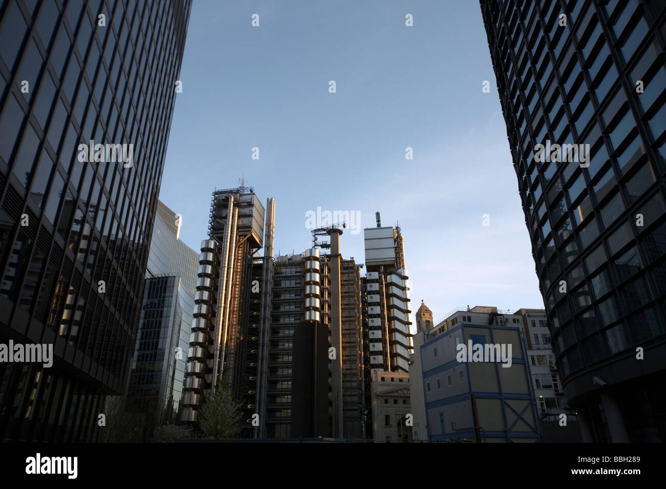 Lloyds of london insurance building hi-res stock photography and images ...