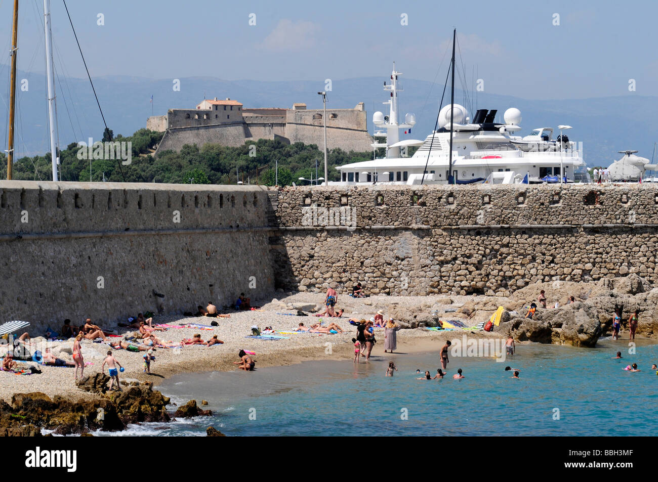 Antibes france beach hi-res stock photography and images - Alamy