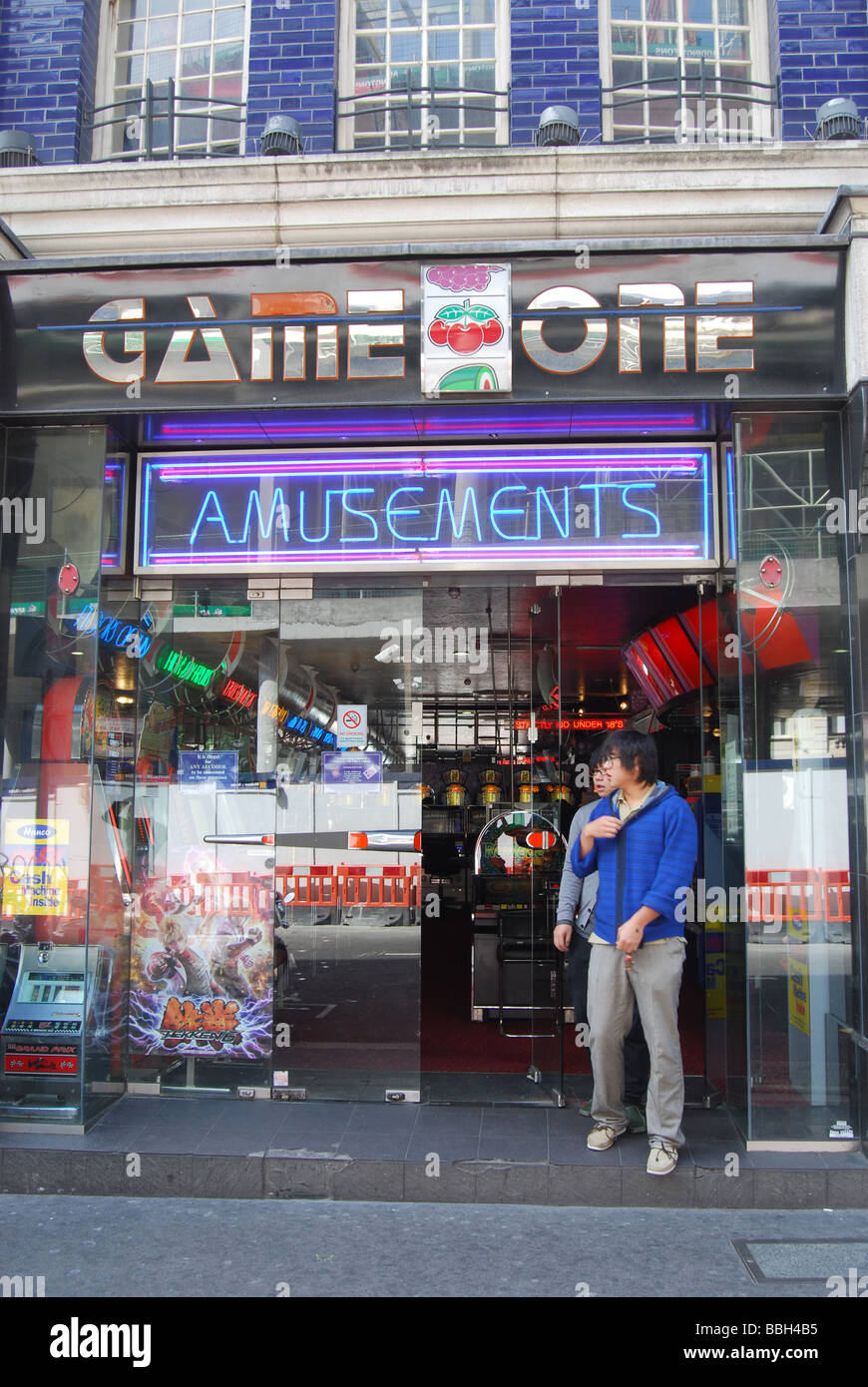 Amusement arcade China Town Stock Photo - Alamy