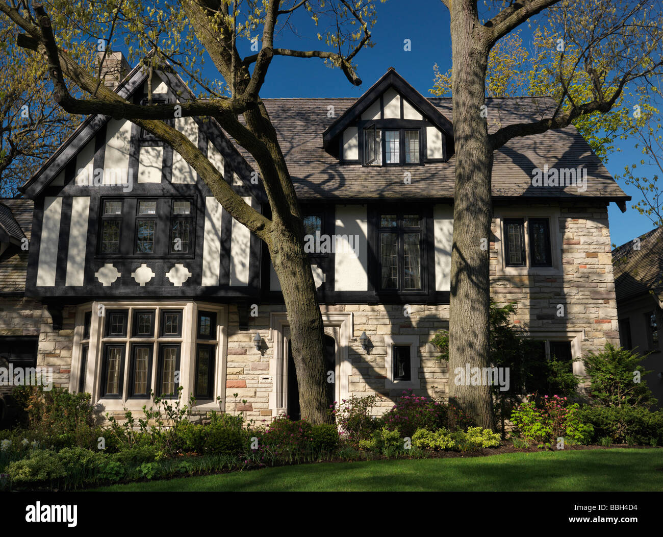 Beautiful family house springtime scenery Stock Photo - Alamy