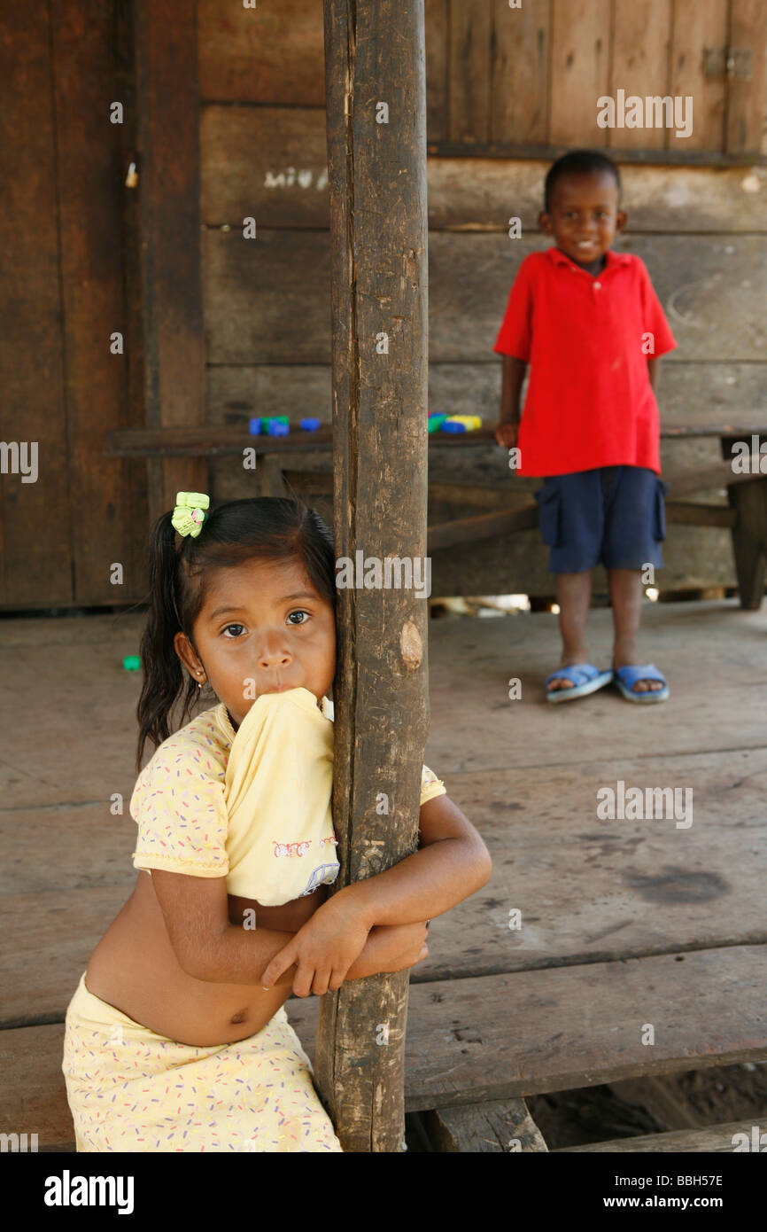 Tasbapauni, Nicaragua; Children on verandah Stock Photo - Alamy