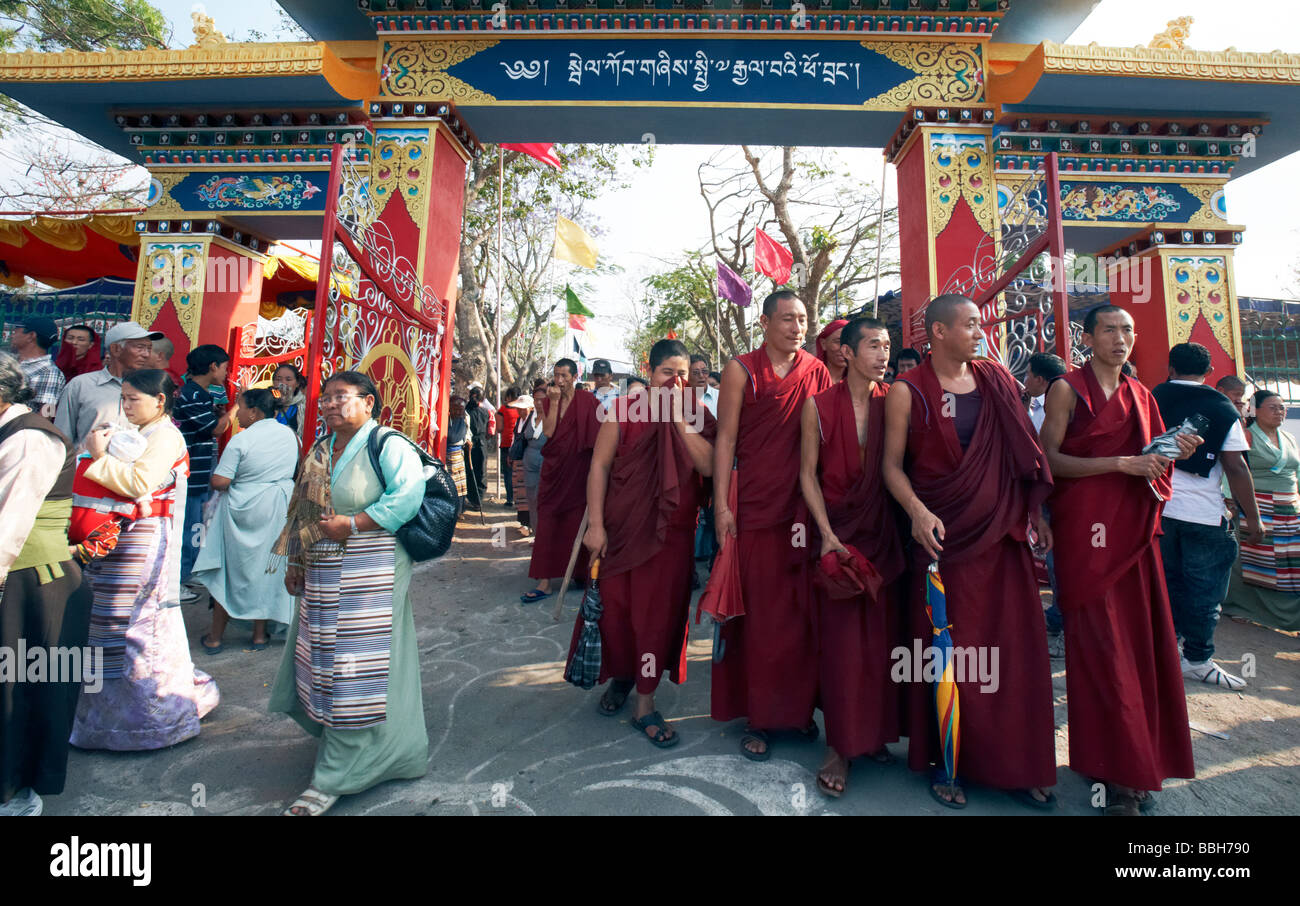 Buddhist Monks Leaving Sera Monastery Bylakuppe Koorg Karnataka India ...
