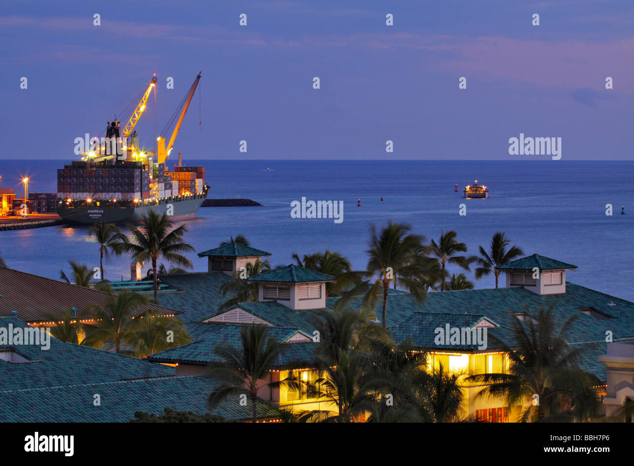 Port of honolulu hi-res stock photography and images - Alamy