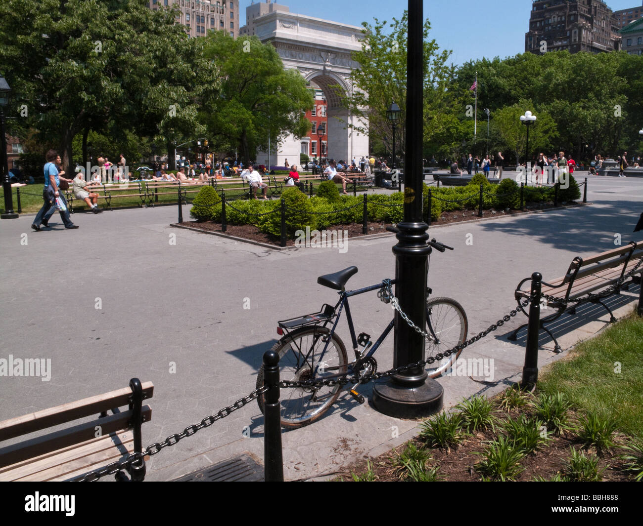 The newly reopened Washington Square Park Stock Photo - Alamy