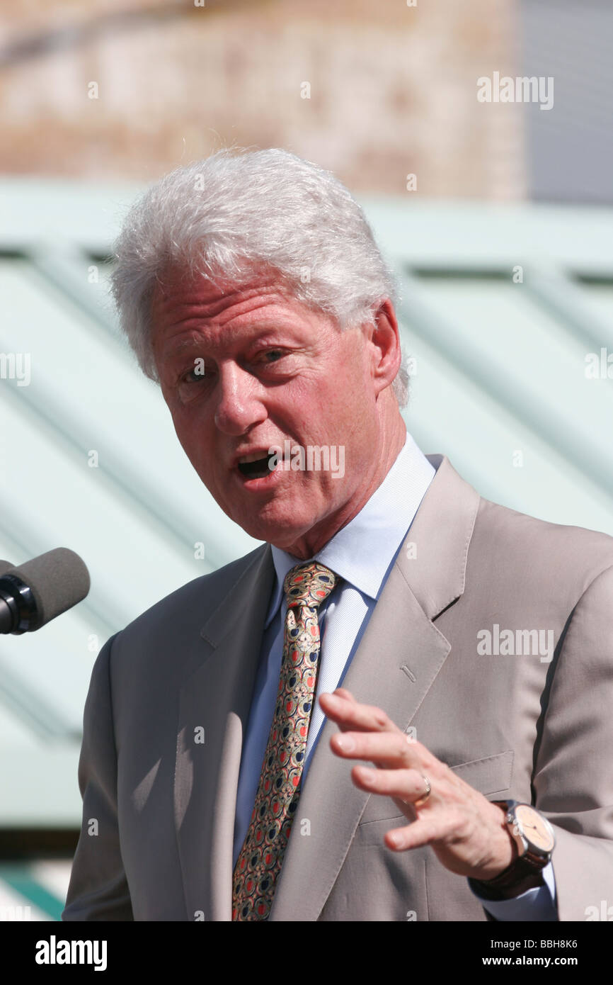Hillary Bill Clinton Governor Stock Photos & Hillary Bill Clinton ...