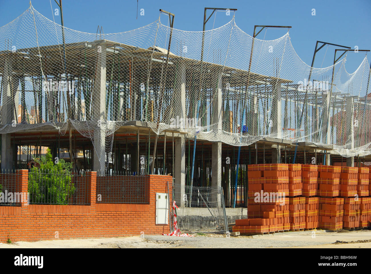 Red construction net hi-res stock photography and images - Alamy