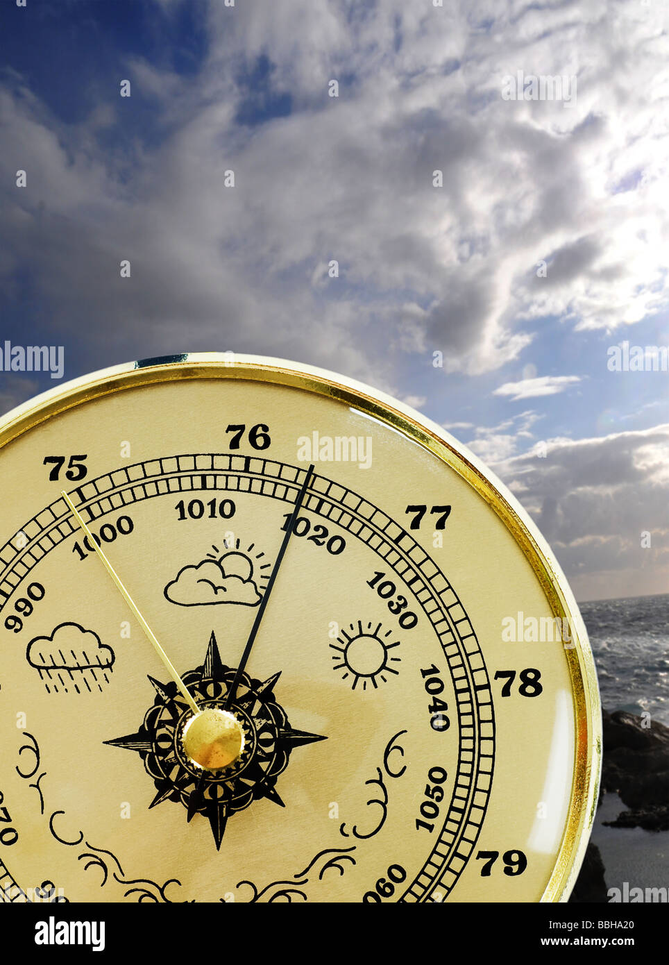 Barometer weather symbols hi-res stock photography and images - Alamy