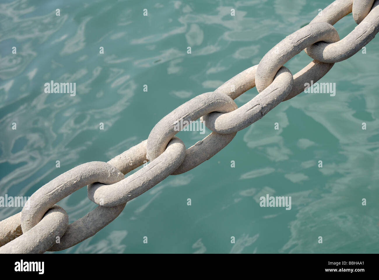 Heavy metal chain hi-res stock photography and images - Alamy