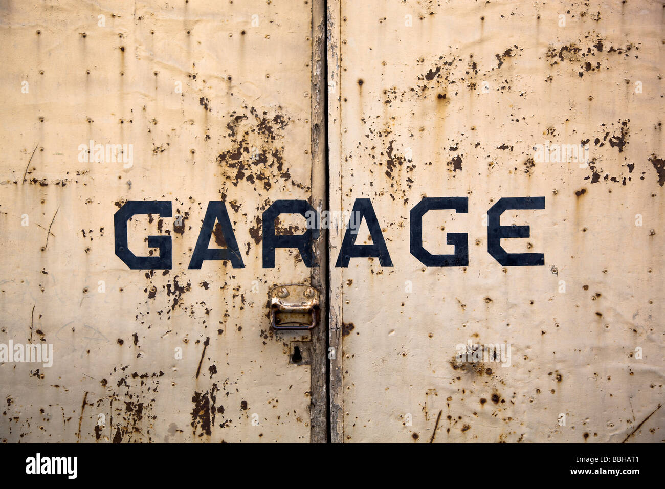 Corroded gate hi-res stock photography and images - Alamy