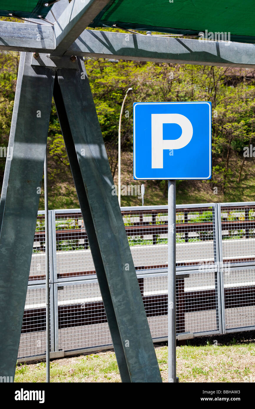 Parking traffic sign hi-res stock photography and images - Alamy