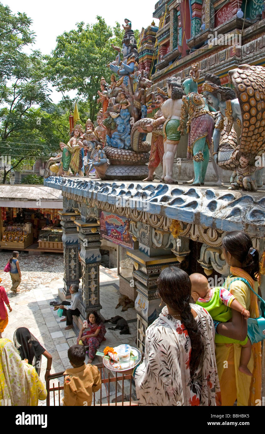 Indian hindu devotees traditional dress hi-res stock photography and ...