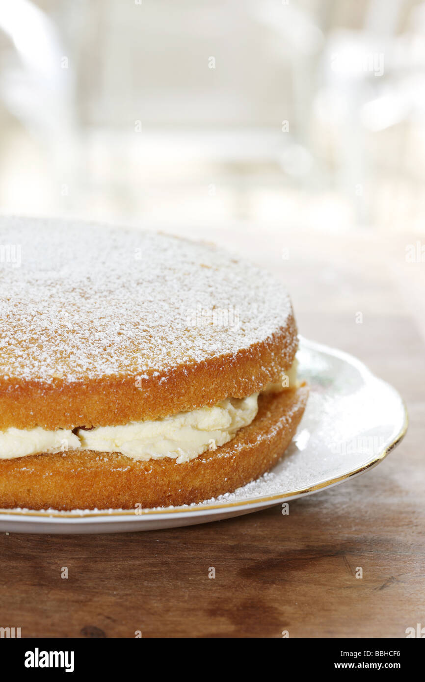 Victoria Sponge Cake Stock Photo - Alamy