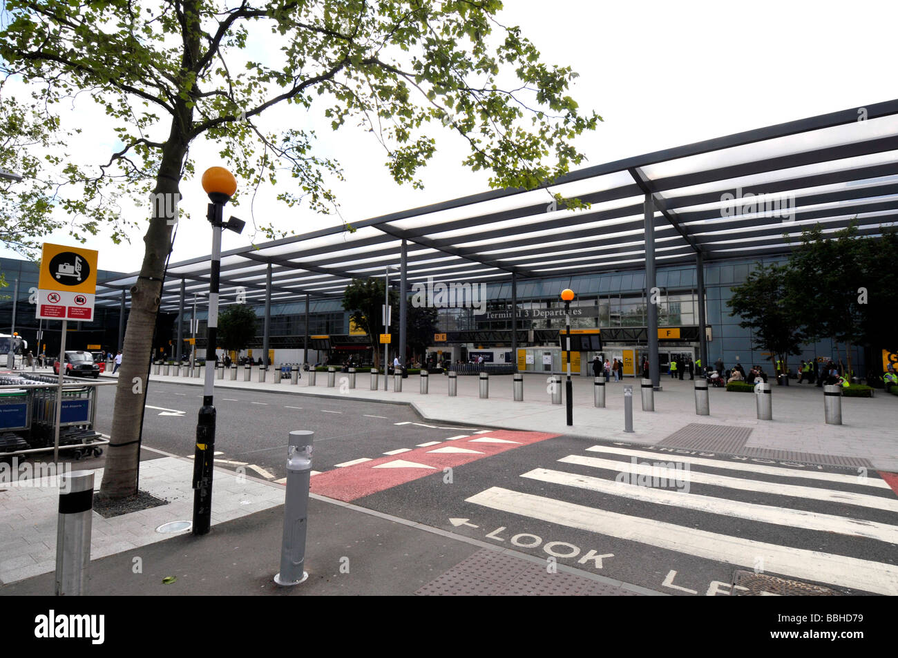 Heathrow terminal 3, London, Britain, UK Stock Photo - Alamy