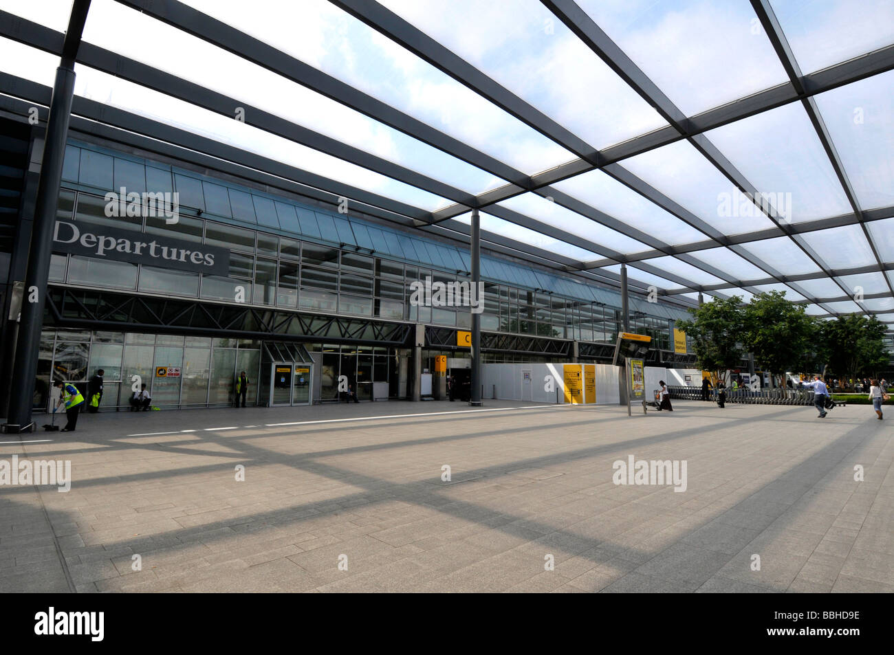 Heathrow airport terminal 3 hi-res stock photography and images - Alamy