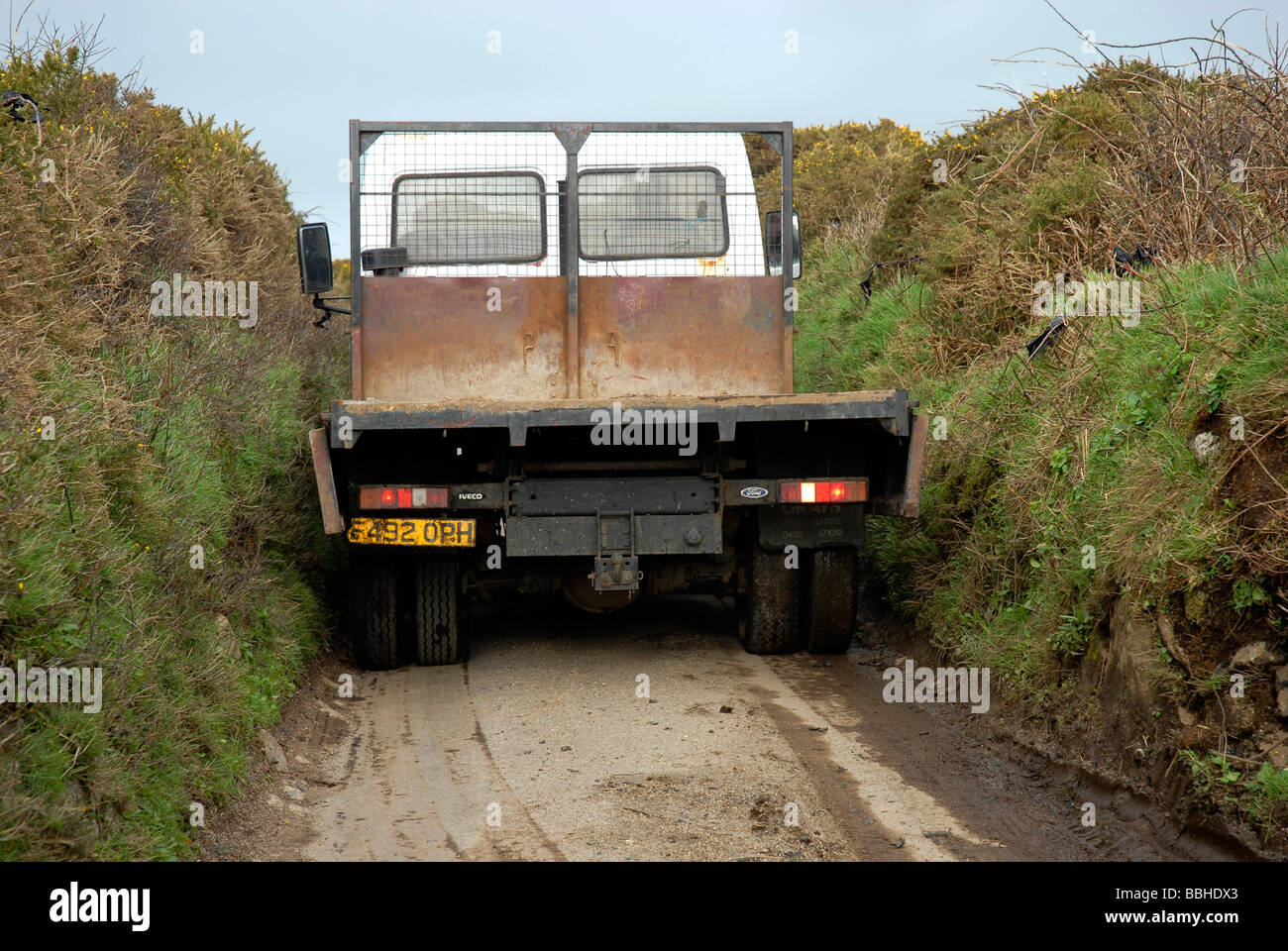 Lorry stuck uk hi-res stock photography and images - Alamy