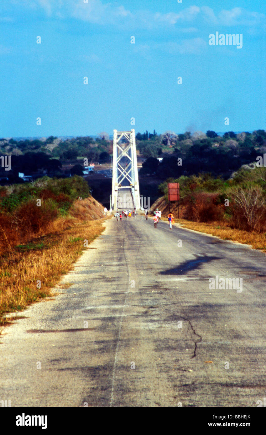 bridge over the river Save Mozambique n1998 ntar road roads bridges ...